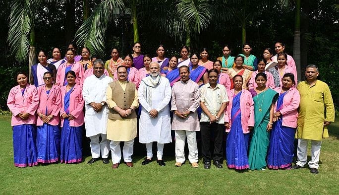 ASHA representatives from across the country call on PM