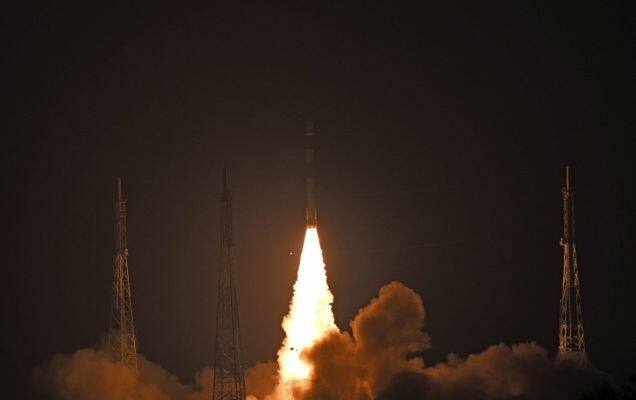 PM congratulates ISRO for successful launch of PSLV