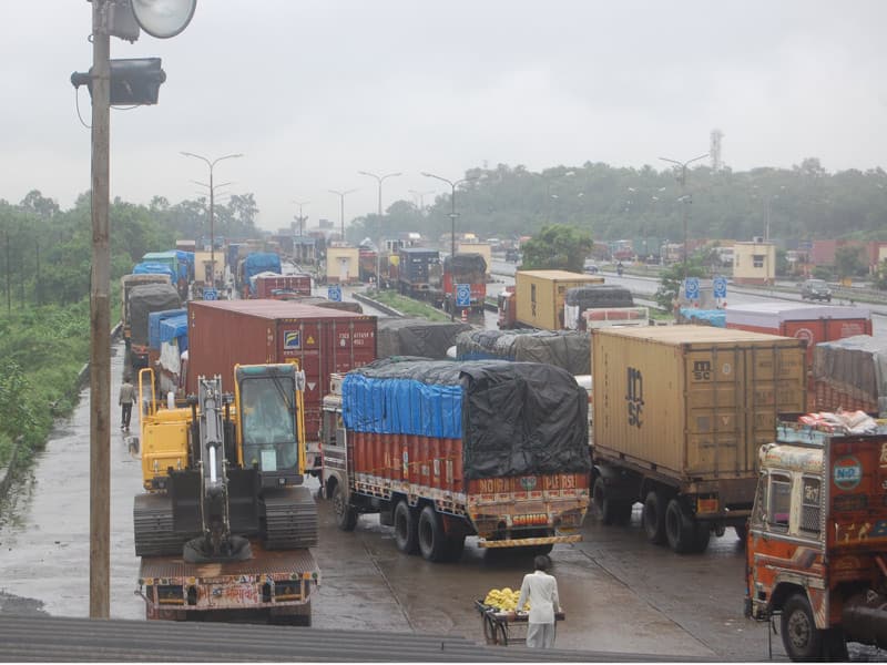 Financial discipline at work: Bhilad check post scores over Maha check ...