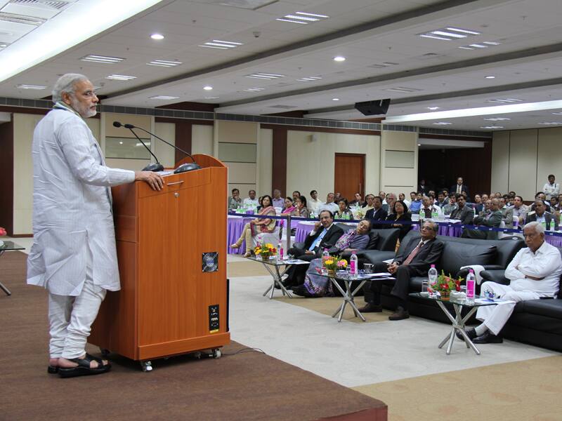 ‘Vibrant Gujarat Lecture Series’ begins on ‘Gujarat Model of Development’