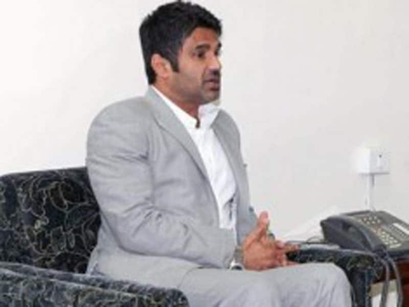 Bollywood actor Sunil Shetty pays a courtesy visit to Hon'ble CM