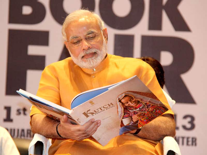 Shri Modi inaugurates 2nd Ahmedabad National Book Fair