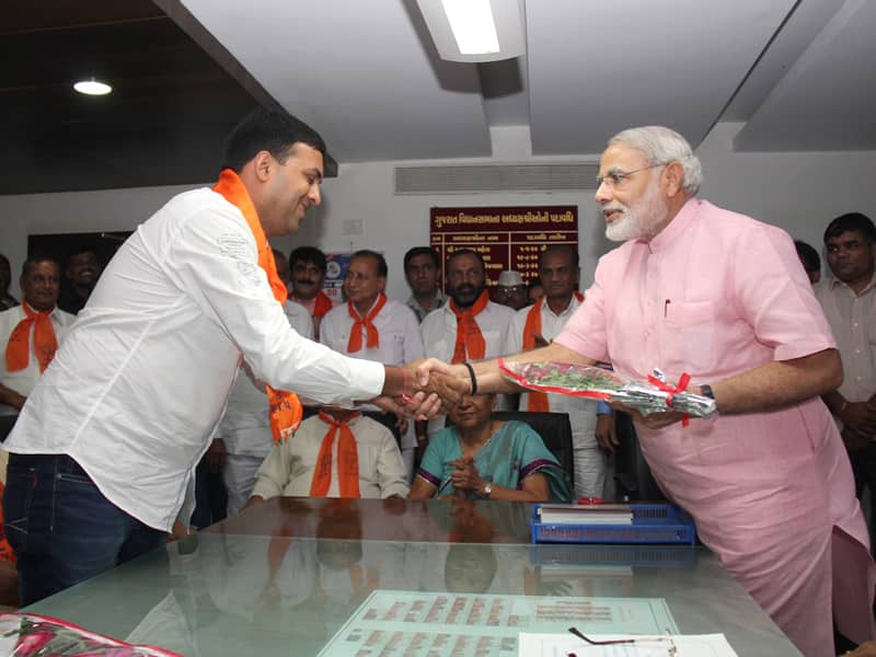 CM congratulates the newly-elected MLAs